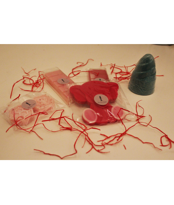 Enter Raffle to Win Hamper for Trussell Trust hosted by Cerys Griffiths