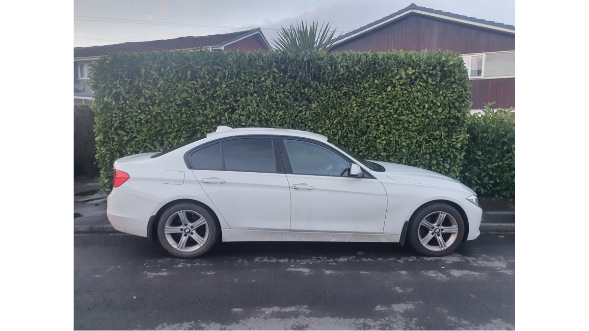 Enter Raffle to Win WIN A BMW 320i SPORT hosted by Tawny harding