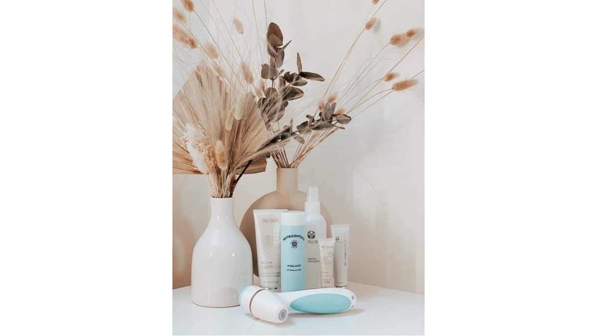 Enter Raffle to Win LumiSpa Luxe Package hosted by Amy Jobson